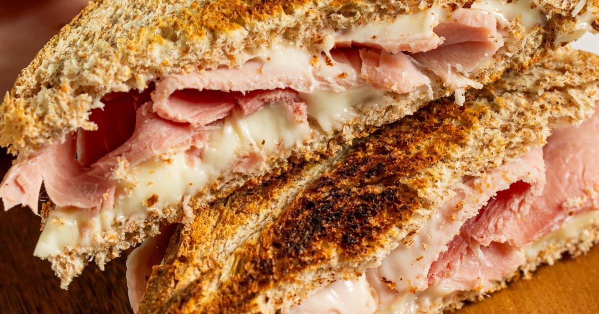 Come fare un toast: 10 ricette e idee sfiziose | Salumificio Santoro